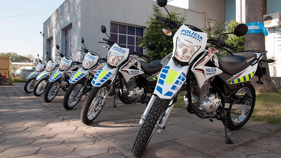 Entregaron seis nuevos motovehículos para Policía de Tránsito - Diario ...