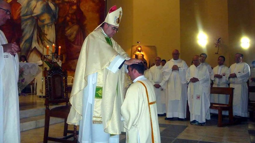 El obispo ordenó un nuevo sacerdote - Diario San Francisco