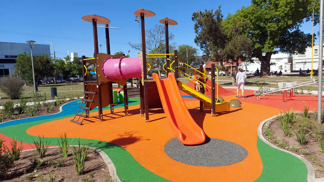 Quedó habilitada la refuncionalización y puesta en valor de la Plaza ...